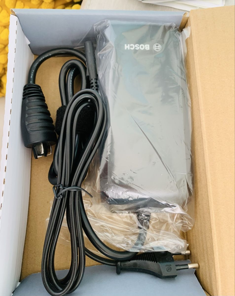Chargeur Bosch eBike Compact 100-240V - État Neuf! (Neu (gemäss ...