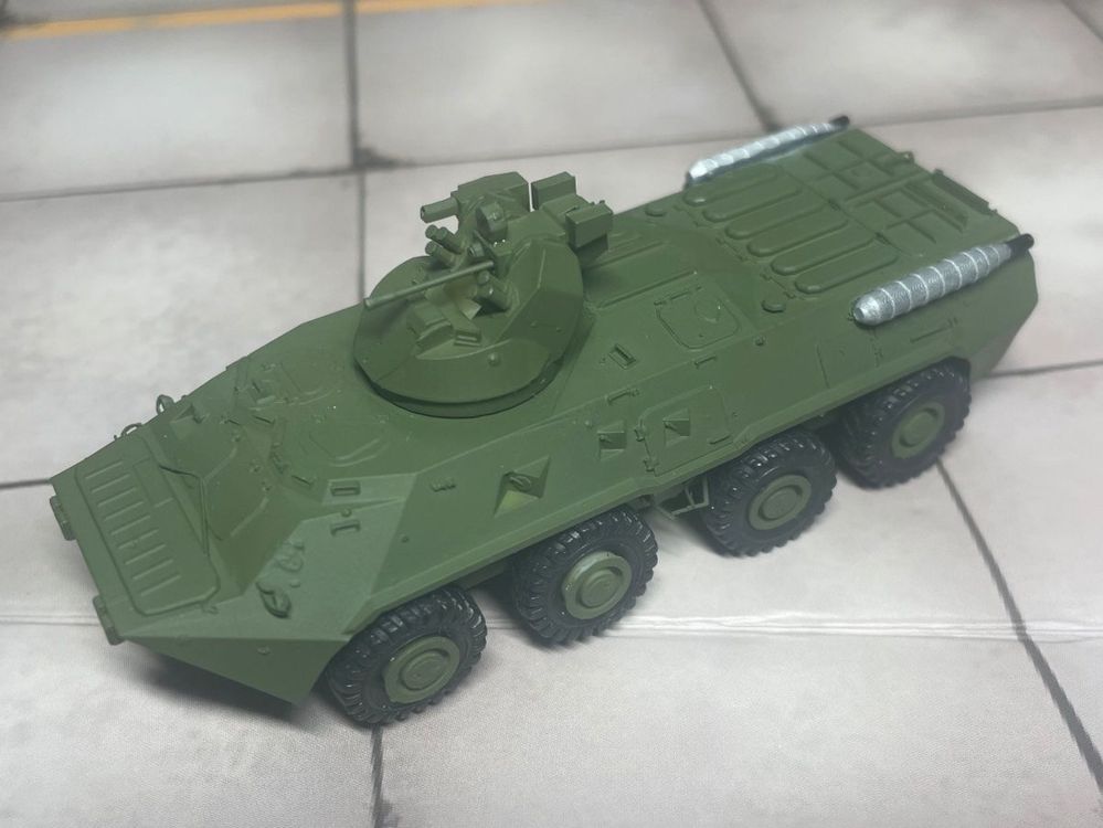 Schützenpanzer BTR-80 1/87 (Neu und originalverpackt) in Hochfelden für ...