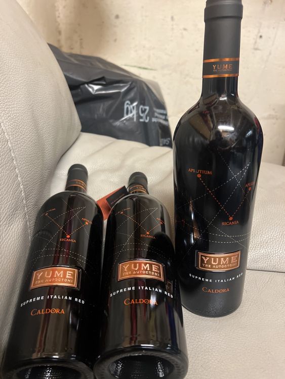 3 Flaschen YUME Supreme Italian Red Wein (Gebraucht) in Rorschach für ...