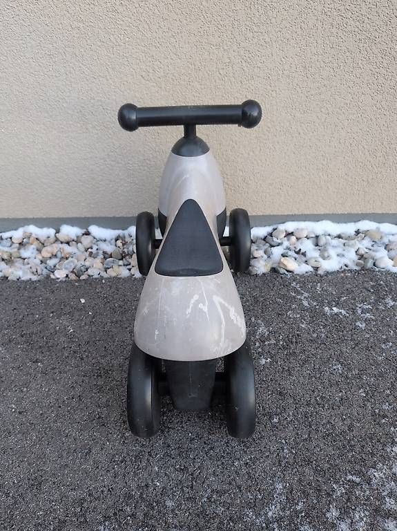 Quadricycle pour enfant / vélo à 4 roues (D'occasion) à St-Aubin-Sauges ...