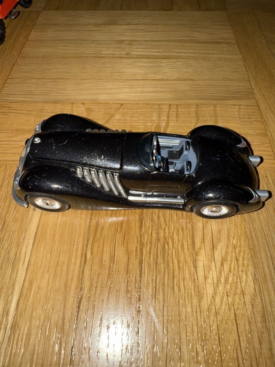 Vintage 1990s CORGI Batmobile - Iconic Batman Car! (Gebraucht) in Baden ...