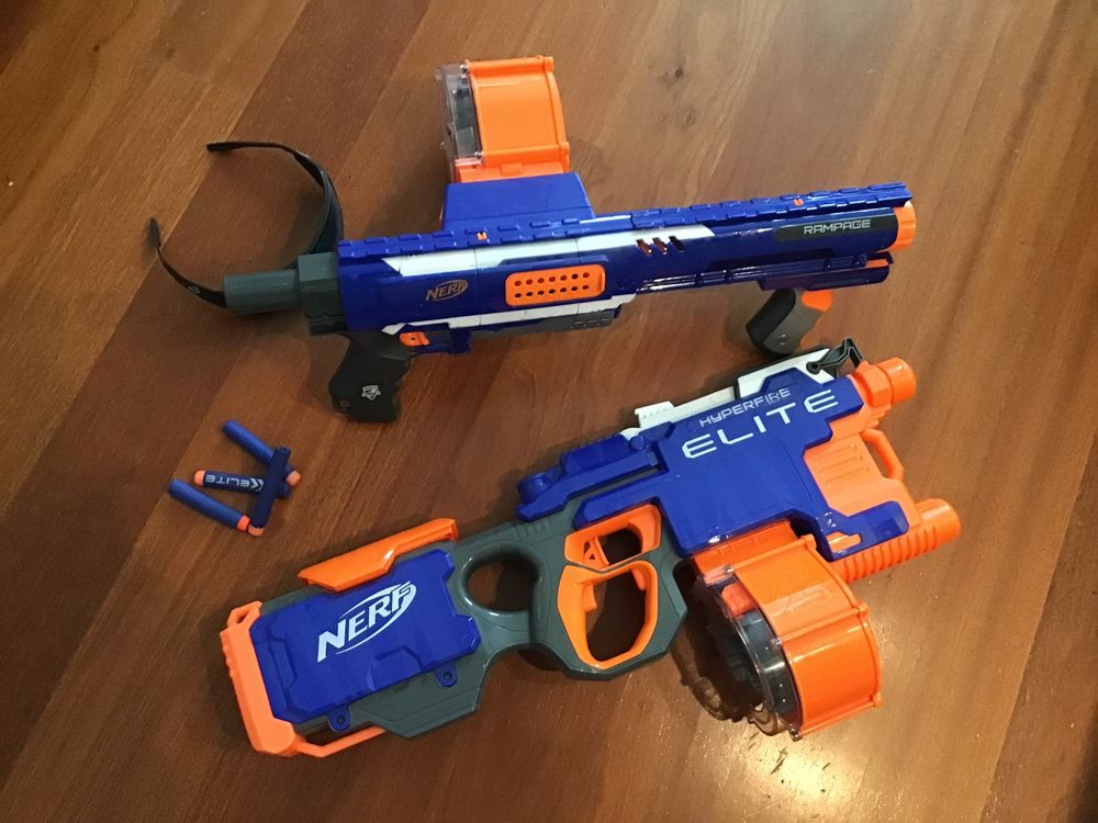 2 Nerf mit Brille | Kaufen auf Ricardo