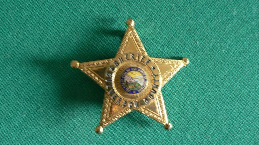 Polizeiabzeichen der USA Stern (Gebraucht) in Biel/Bienne für CHF 4 – mit Lieferung auf Ricardo ...