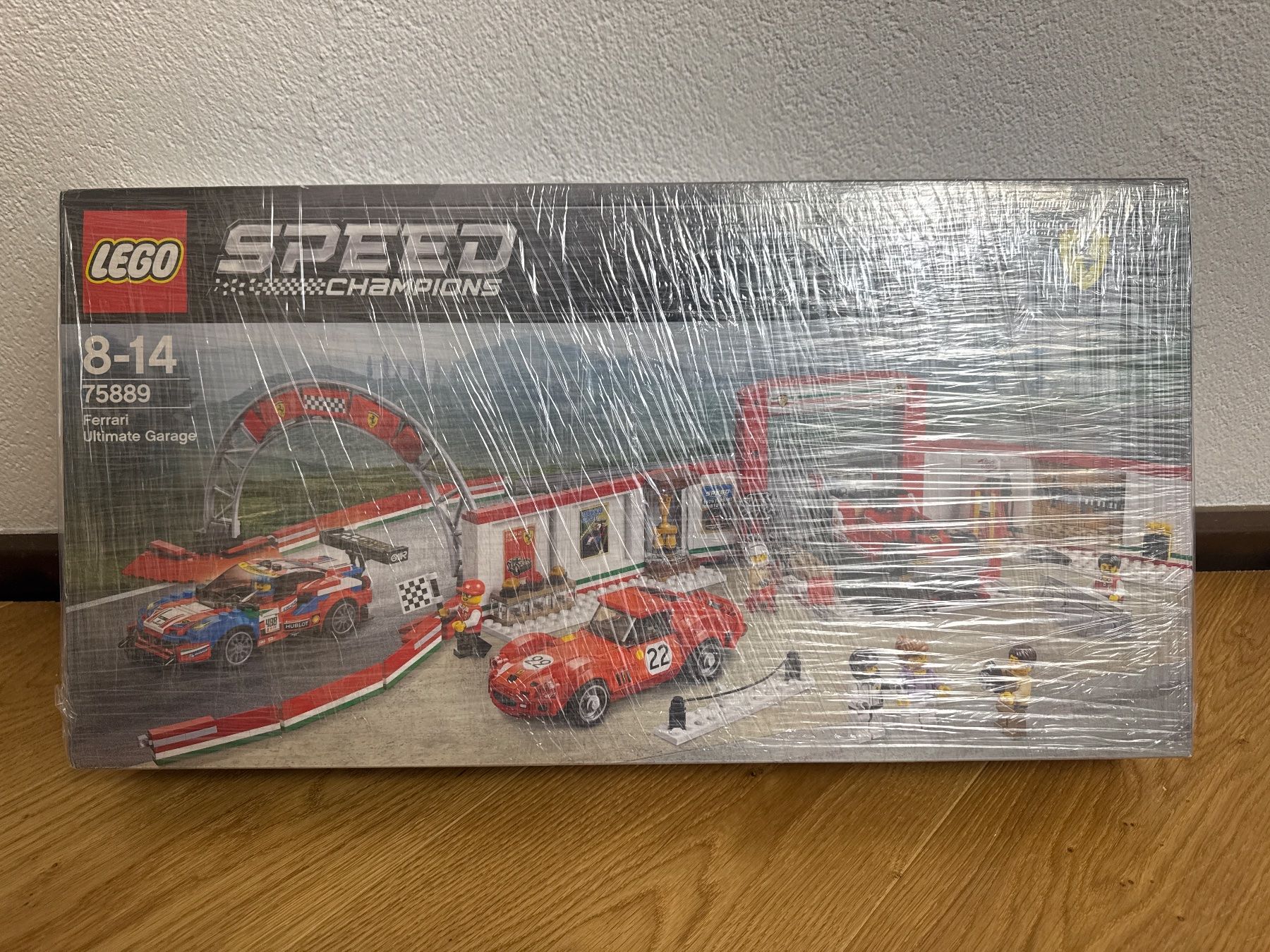 Lego Ferrari Garage 75889 (Neu und originalverpackt) in St. Moritz für ...