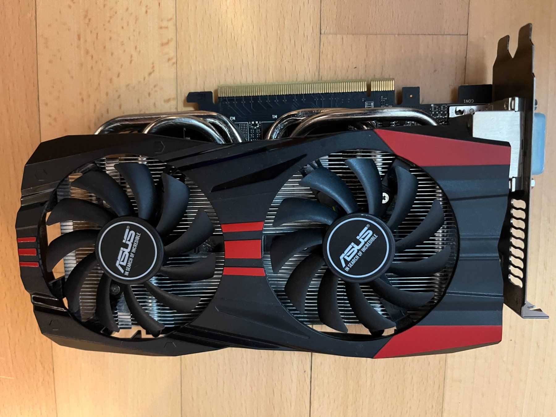 Asus GeForce GTX 760 (GTX760-DC20C-2GD5) Grafikkarte (Gebraucht) in ...