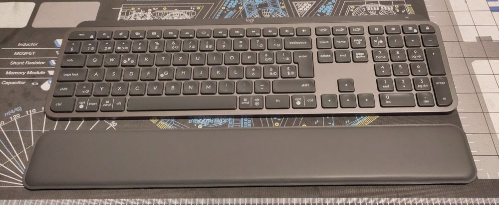 Logitech MX Keys Plus CH layout | Kaufen auf Ricardo