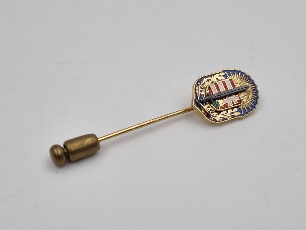 wunderschöne Anstecknadel "Vitezi Rend" 1956 (Gebraucht) in für CHF 5 ...
