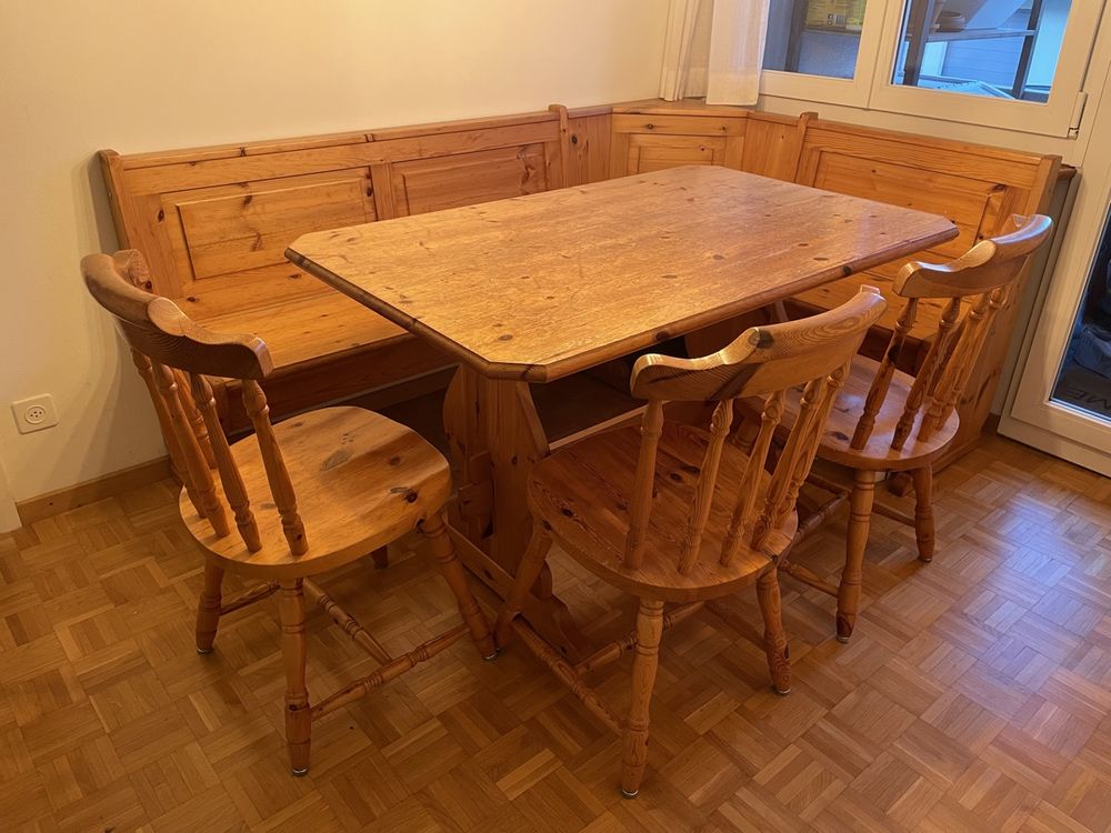 Eckbankgruppe Massivholz mit Stauraum (Abholung ab Dezember) (Gebraucht) in Suhr für CHF 150 ...