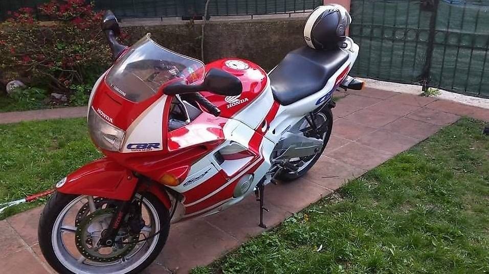 Honda cbr 600 super sport scambio con T max (Usato) a rivera per CHF ...