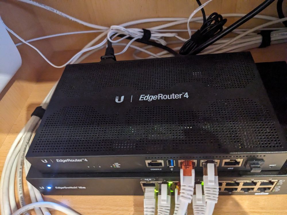 Ubiquiti EdgeRouter 4 (Gebraucht) in Remigen für CHF 75 – mit Lieferung ...