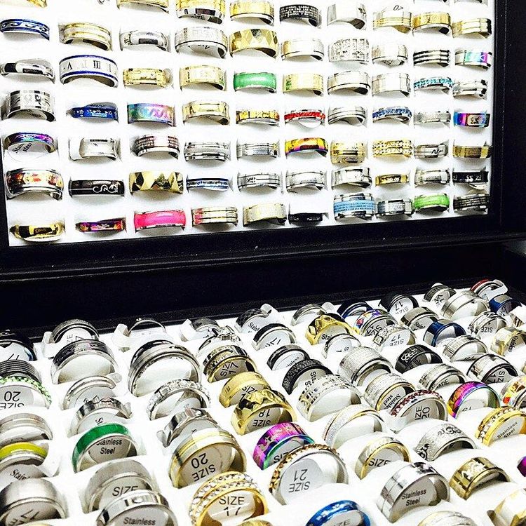 Männer/Frauen Ringe aus Edelstahl 25 Stk (Neu und originalverpackt) in Aesch BL für CHF 19.95 ...