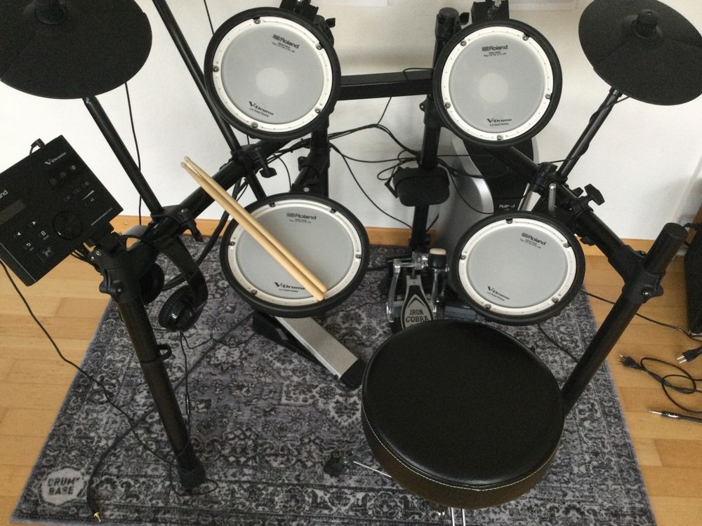 Roland V-Drums Kit der TD-07 Serie (Gebraucht) in Zollikon für CHF 825 – nur Abholung auf ...