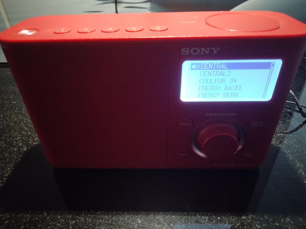 Radio Sony XDR-S61D rot DAB,DAB+, FM (Gebraucht) in Oetwil am See für ...