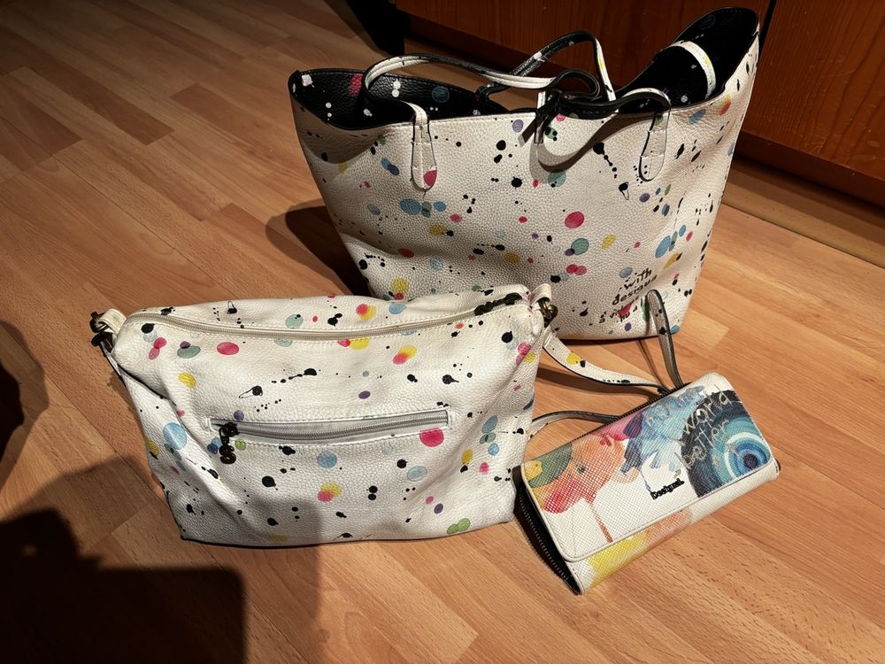 Desigual Taschen set mit 2 Portmonee | Kaufen auf Ricardo