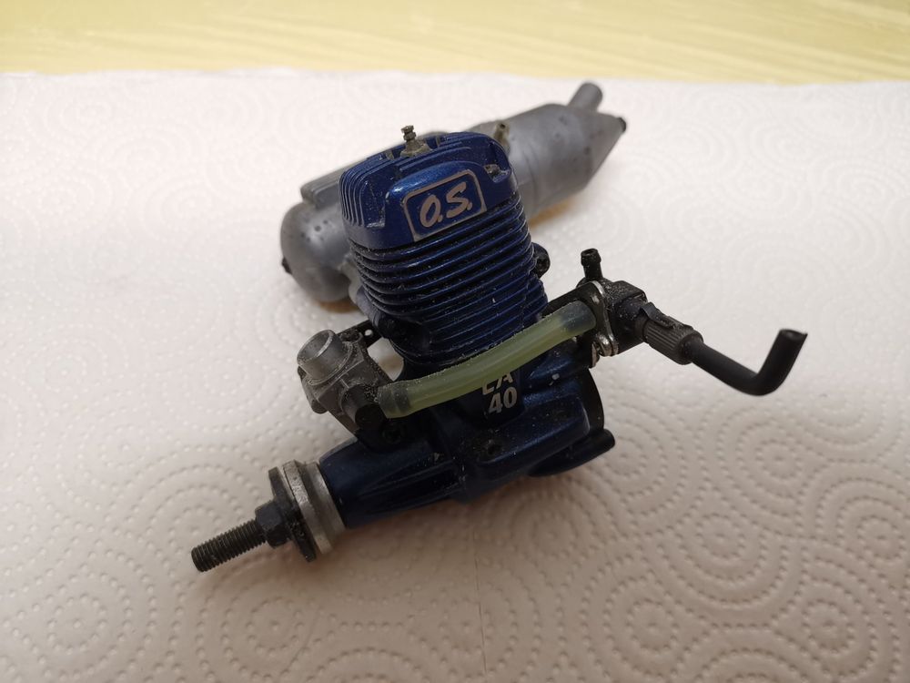 Os engine LA 40 (Gebraucht) in Sugnens für CHF 15 – mit Lieferung auf ...