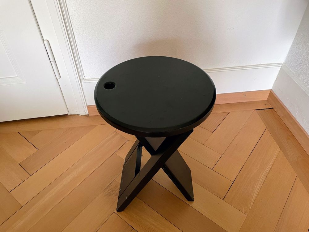 Schwarzer Hocker, Beistelltisch, Klapphocker aus Holz (Gebraucht) in ...