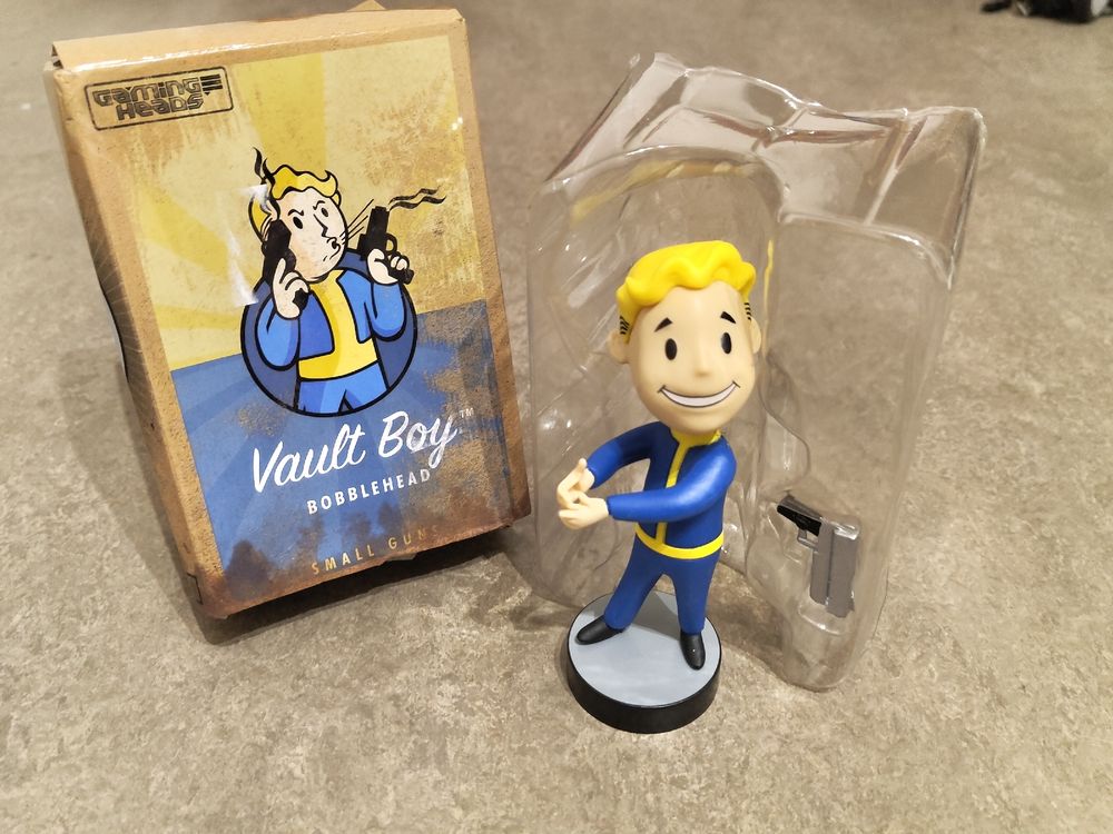 Fallout 4 Vault Boy Bobblehead "Small Guns" (Gebraucht) in Glattbrugg ...