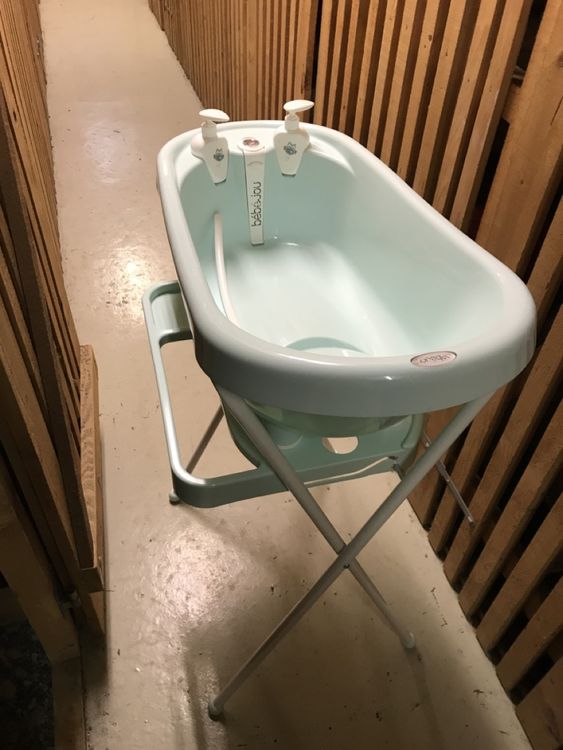 Bébéjou Babybadewanne mit Gestell und Thermometer, Top Zusta (Neu ...