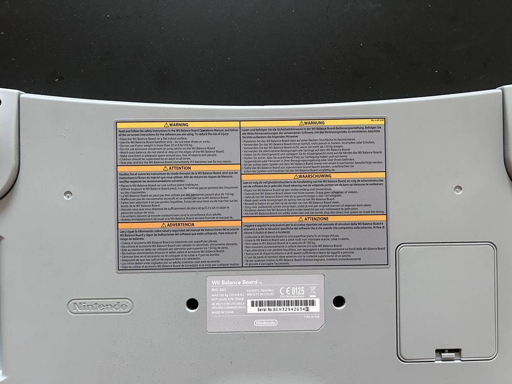 WII Fit Board inkl. Spiel + 2 weitere Spiele (Gebraucht) in Zürich für ...