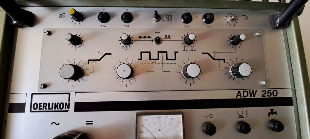 ADW 250 Schweissgerät & 2 Gasflaschen, Zubehör, BA & Ventil (Gebraucht ...