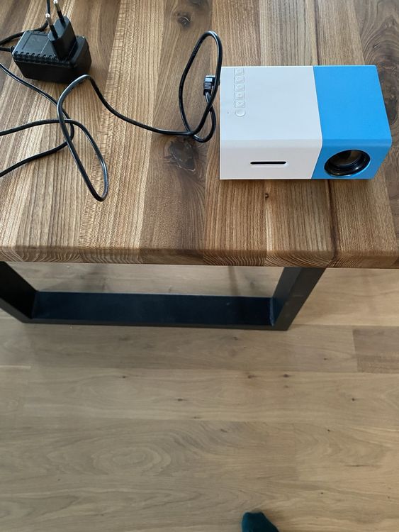 Mini Beamer (Neu (gemäss Beschreibung)) in Schlieren für CHF 14 – mit ...