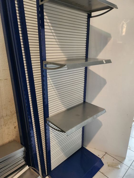 Metal Ständer mit Metal Halterungen | Kaufen auf Ricardo