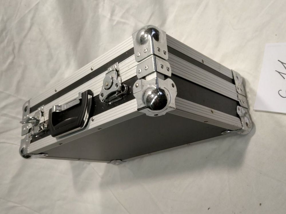 Kleines Flightcase, Toolcase (C11) (Gebraucht) in Däniken SO für CHF 53 – mit Lieferung auf ...