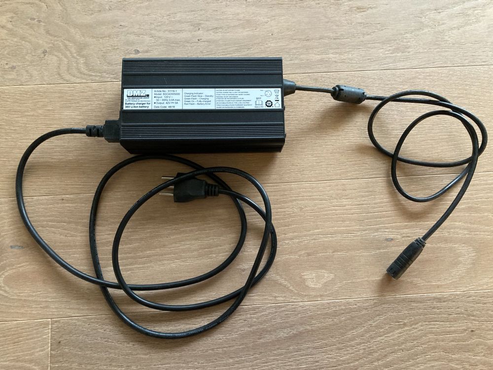 E-Bike Ladegerät BMZ zu Bergstrom Jahrgang 2017 | Kaufen auf Ricardo