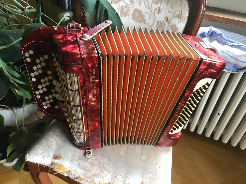 HOHNER Handharmonika Akkordeon rot Occasion Top Zustand | Kaufen auf ...