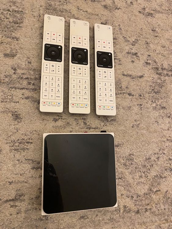 SWISSCOM TV Modem und Fernbedienungen (Gebraucht) in Galgenen für CHF 5 ...