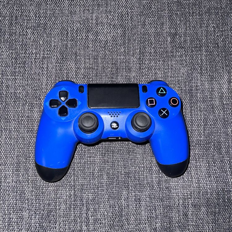 Controller PlayStation 4 (Gebraucht) in Mellingen für CHF 20 – mit ...