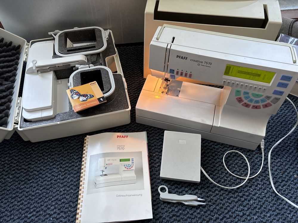 Nähmaschine PFAFF CREATIVE 7570 mit Stickaggregat (Gebraucht) in ...