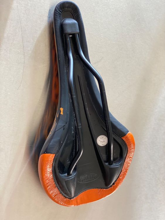 66 Sick / Selle Italia Sattel - orange (Gebraucht) in Pfäffikon ZH für ...