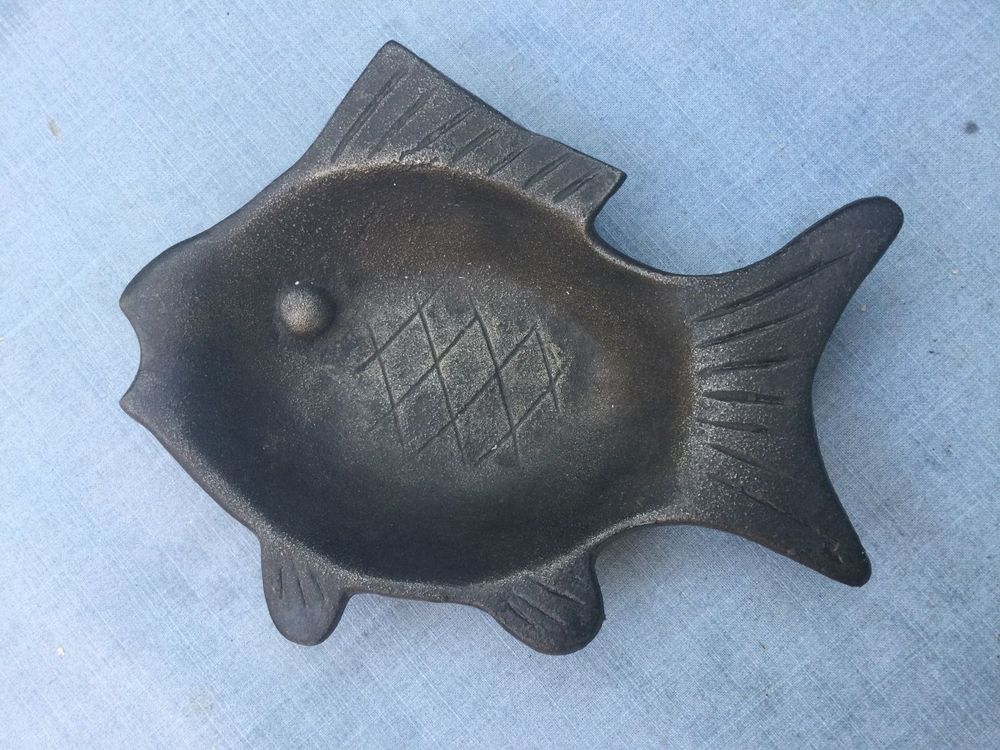 Vintage Japan Guss Cast Iron Fisch Japan 60er 50er signiert (Gebraucht ...