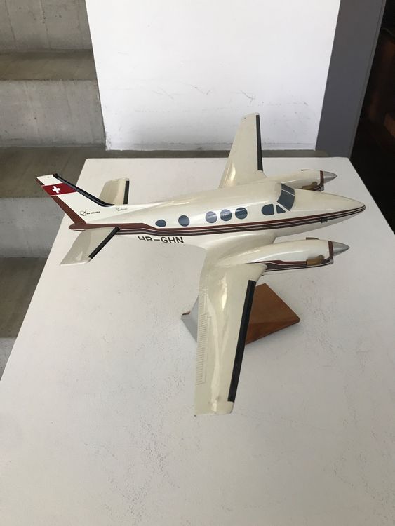 Beechcraft C-90 Kingair 1:32 Executive Display Models 1988 (Gebraucht) in Gockhausen für CHF 150 ...
