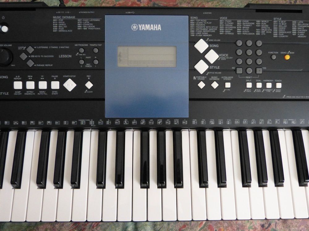 Yamaha PSR-E333 Keyboard - E-Piano - Klavier (Gebraucht) in Rheineck ...