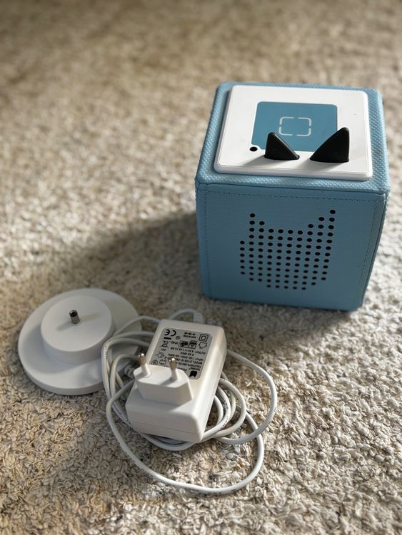 Tonie Box Blue + 1 Tonie Figure (for download content) (Gebraucht) in ...