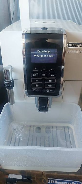Très belle machine à café delonghi Dinamica blanche ecam 350 (D ...