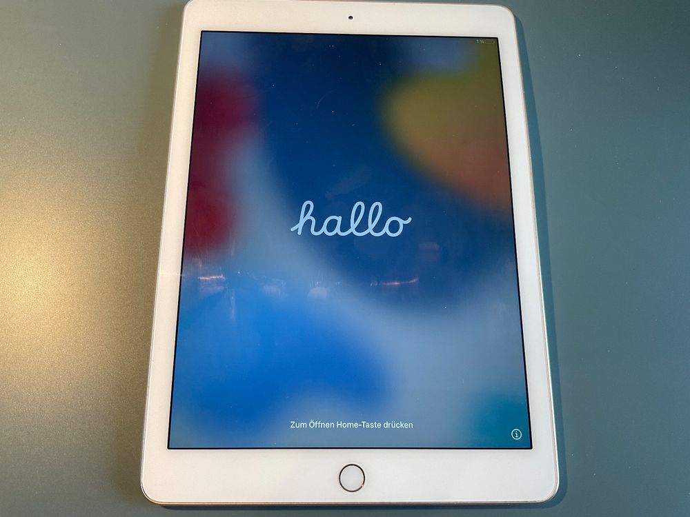 Apple I Pad A1556 in Gold Verbogen und mit I Cloud (Defekt) in Zürich ...