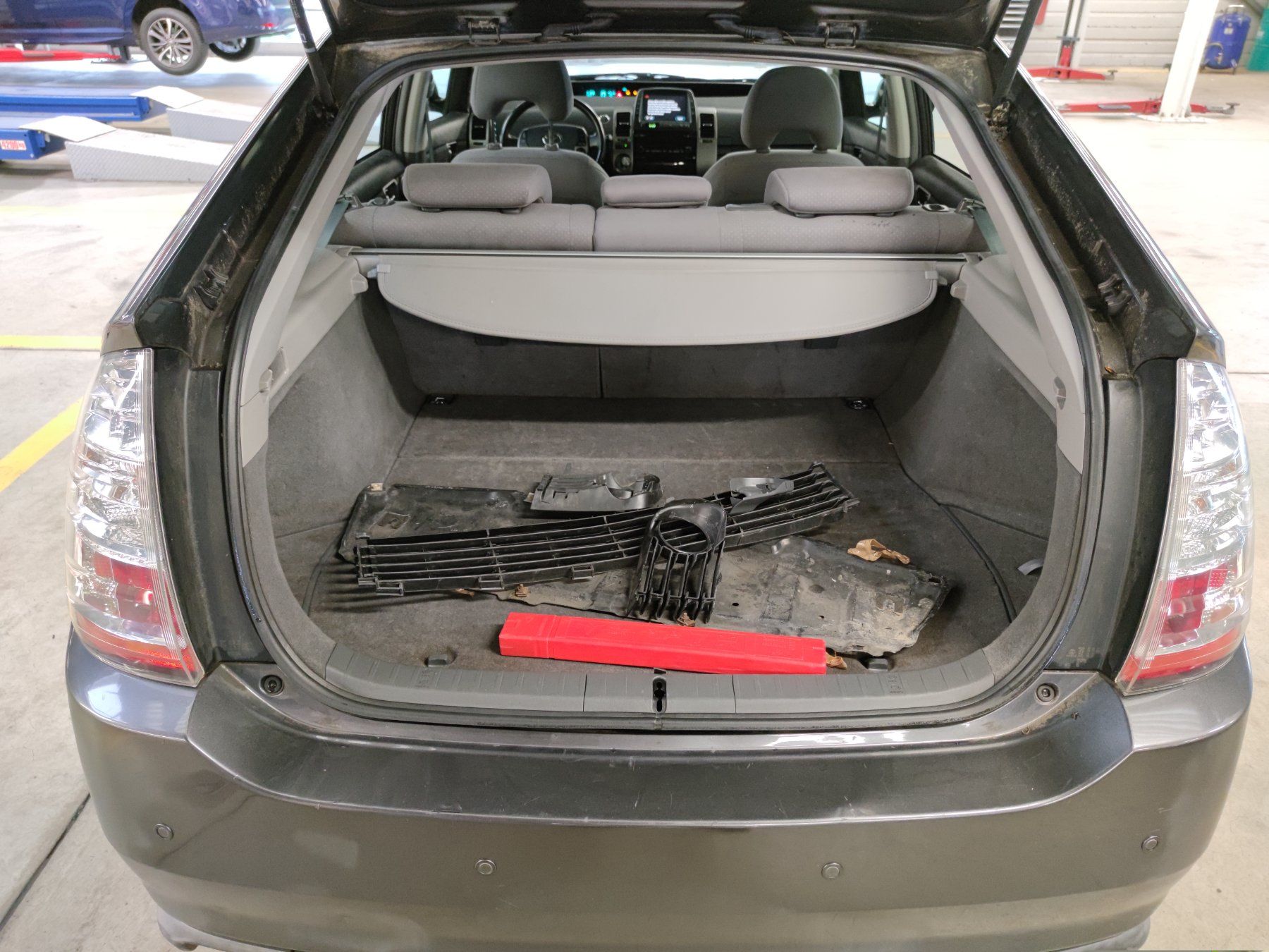 Toyota Prius 1.5 VVTi HSD Edition (Defekt) in Neuenhof für CHF 1 – nur Abholung auf Ricardo kaufen