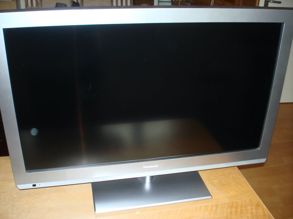 Panasonic TX-L32C5ES LCD TV, 32 Zoll, (? als Zweitgerät) (Gebraucht) in ...