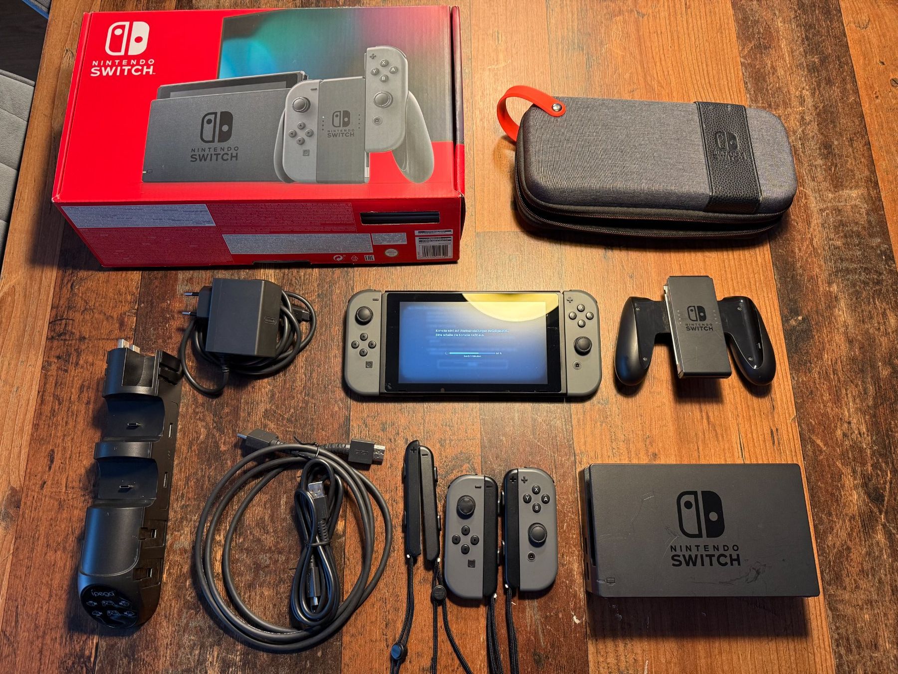 Nintendo Switch 1. Gen, Komplett Set OVP inkl. Zub (Gebraucht) in ...