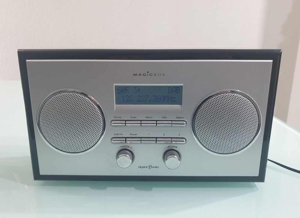 MagicBox digital Radio Stereo DAB+ schwarz (D'occasion) à Oetwil an der ...