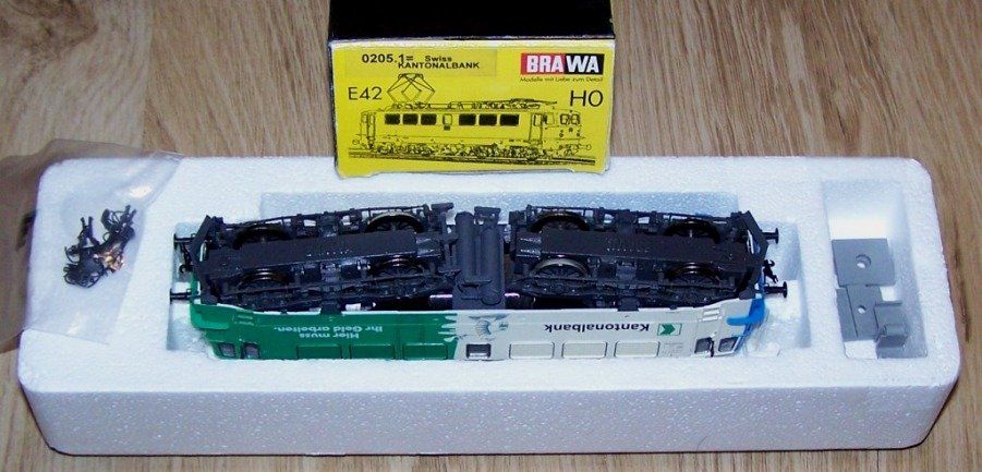 Brawa H0 0205.1 SOB Kantonalbank-Lok Ae 477 der Lookop, DC (Gebraucht ...