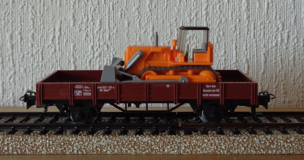 Märklin 4424, Niederbordwagen mit Planierraupe; H0 (Gebraucht) in Arbon ...