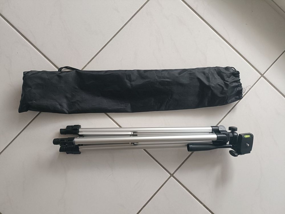 Stativ Ferrex - Für Kreuzlinienlaser/Kamera (Gebraucht) in Obernau für ...