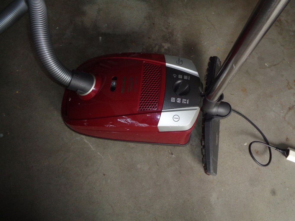 MIELE S6210 PARQUET STAUBSAUGER 2000 W | Kaufen auf Ricardo