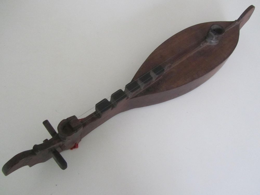 Laute aus Sumba. Original alte Jungga/Ketjapi,Indonesien | Kaufen auf ...