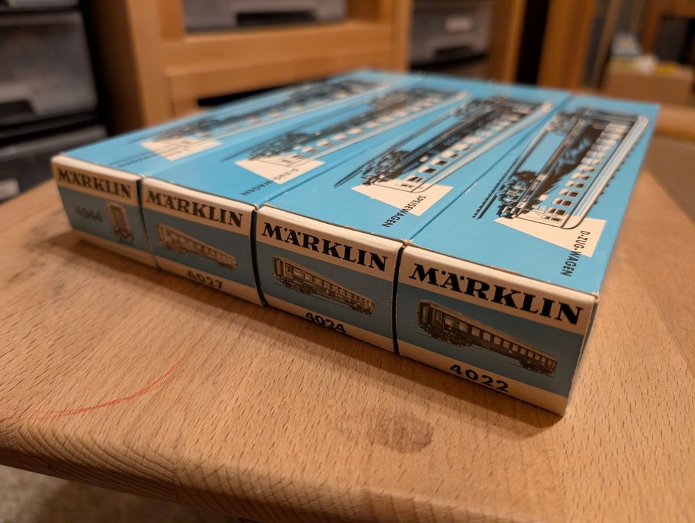 Märklin D-Zug Wagen 4 Stück (4022, 4024, 4027, 4044) (Gebraucht) in ...