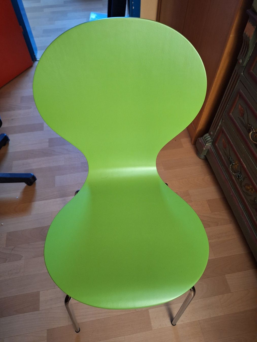 grüner Designer Stuhl, gut erhalten (Gebraucht) in Schönenwerd für CHF ...